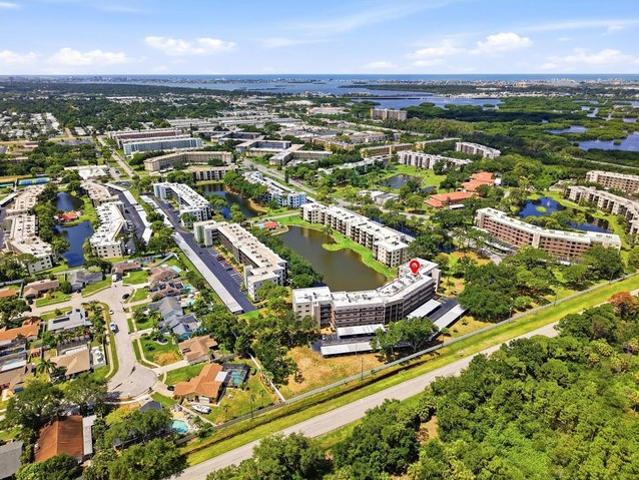 6190 80th St N Unit 403, Saint Petersburg, FL 33709