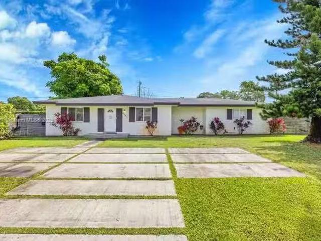 6191 SW 62nd Pl, South Miami, FL 33143 MLS A11773161