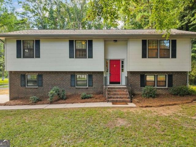 6193 Pine Ln, Douglasville, GA 30135