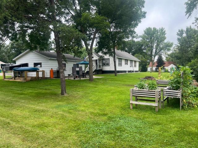 619 5th Street W