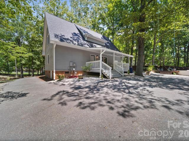 619 Cedarwood Drive
