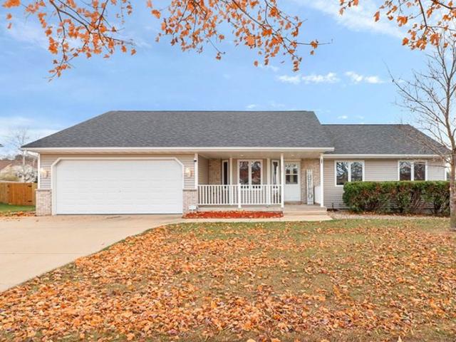 619 Birdie Ln, Poynette, WI 53955