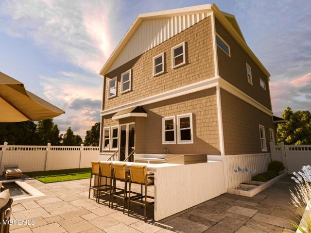 619 Bradley Avenue