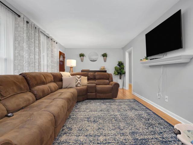 619 Graycroft Drive
