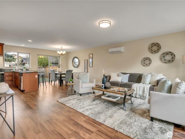619 E 57th Street Ct