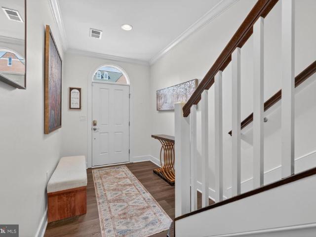 619 E Custis Avenue