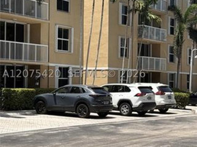 619 E Sheridan St Apt 105, Dania Beach, FL 33004