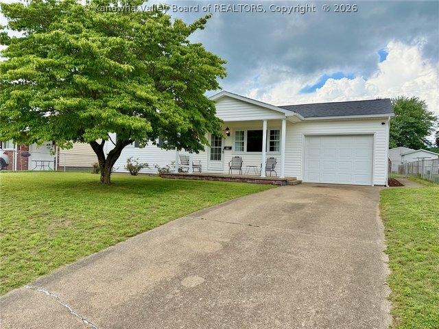 619 Long Ave, Ravenswood, WV 26164