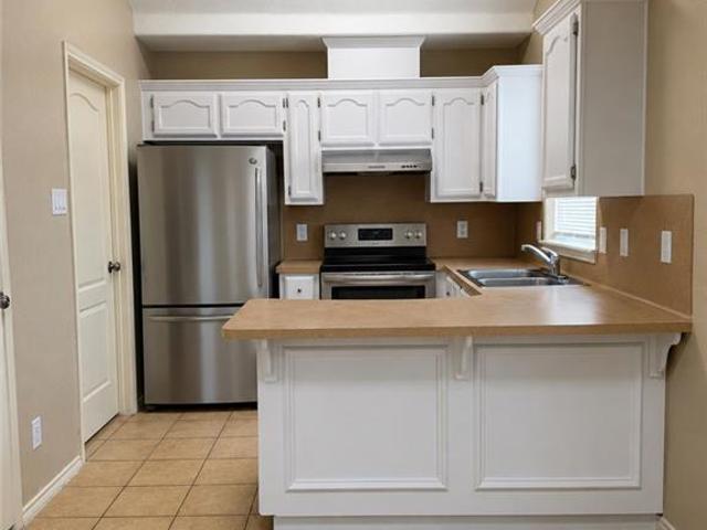 619 La Mancha Drive 3