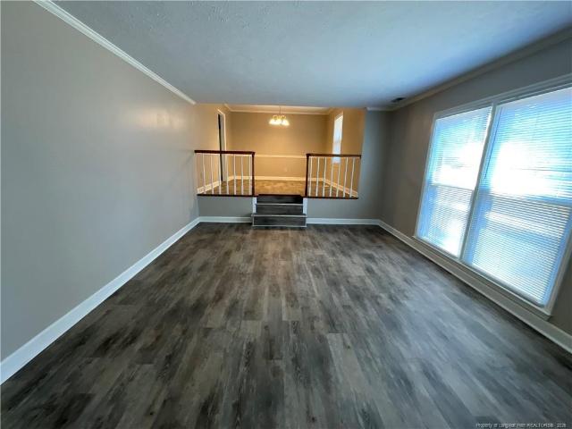 619 Lufkin Circle