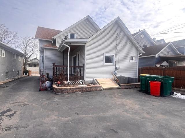 619 N Broadway Street