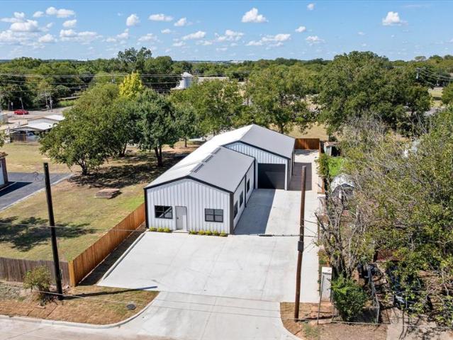 619 N Crockett Street