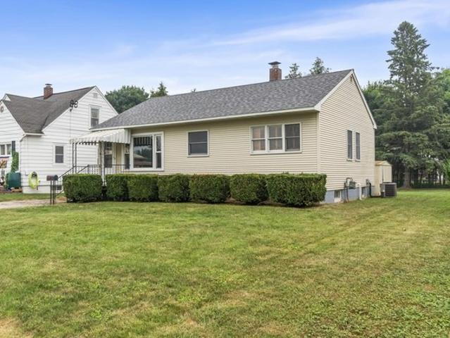 619 S Cuyler St, Cheboygan, MI 49721