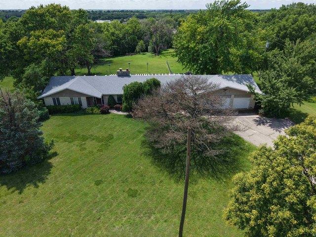 619 S F St, Herington, KS 67449