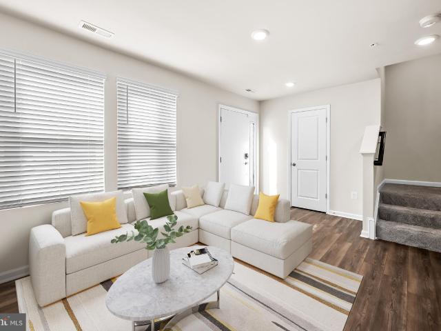 619 S Haven St, Baltimore, MD 21224 | MLS #MDBA2211 | Compass