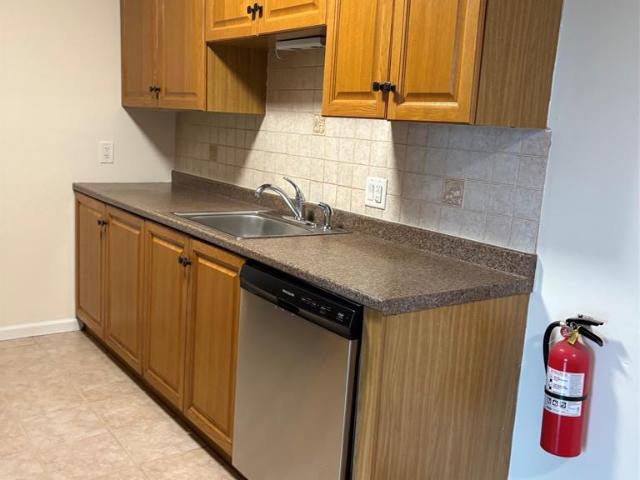619 Schuyler # 304