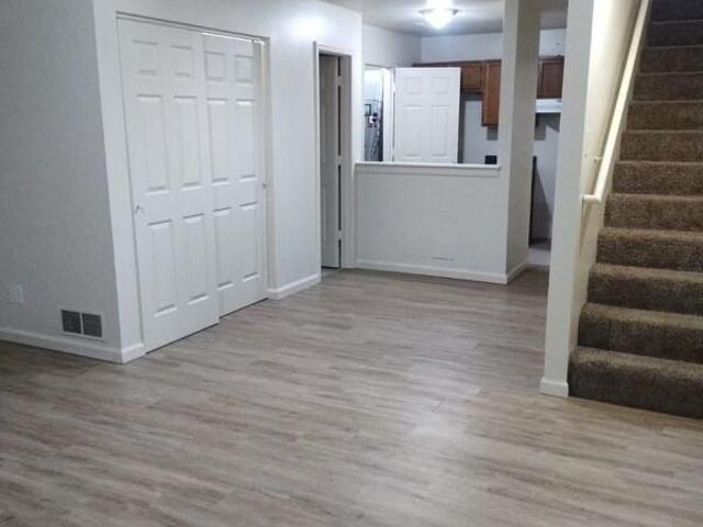 619 Palisades Dr