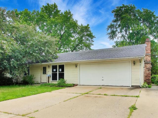 619 Parkside Circle