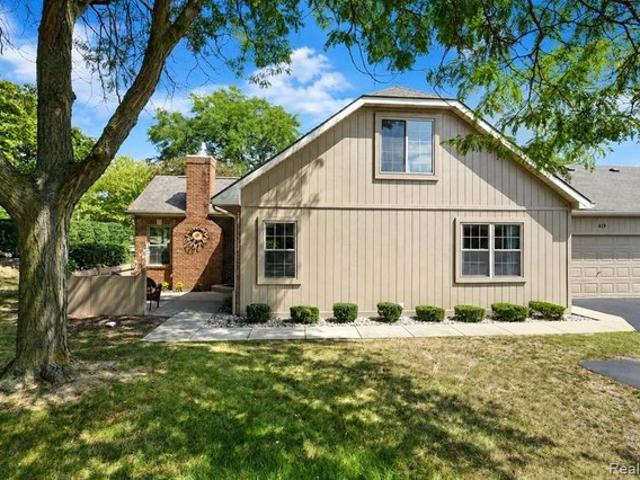 619 Perry Creek Dr Unit 48, Grand Blanc, MI 48439