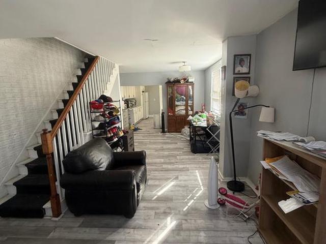 619 W 5Th Street