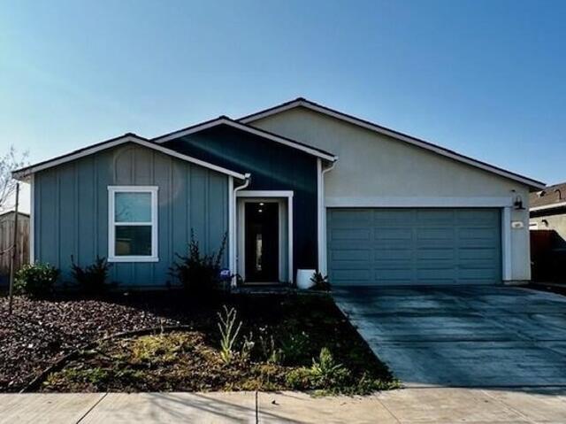 619 W Bravo Ave, Woodlake, CA 93286
