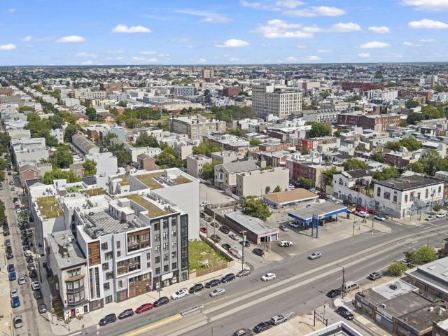 619 W Girard Ave, Philadelphia, PA 19123 | MLS #PAPH2536