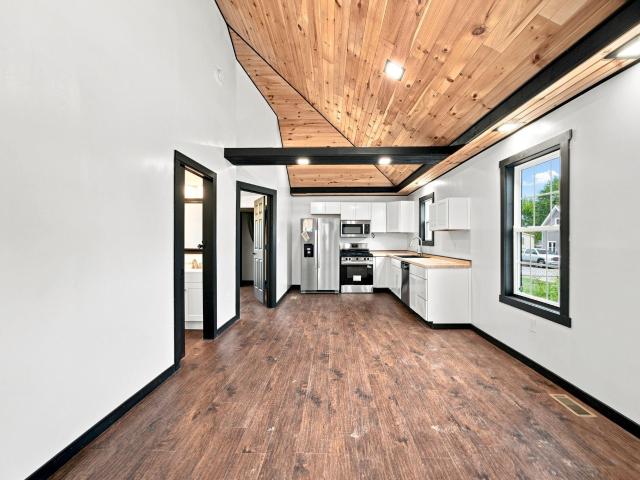 619 W Jackson Street