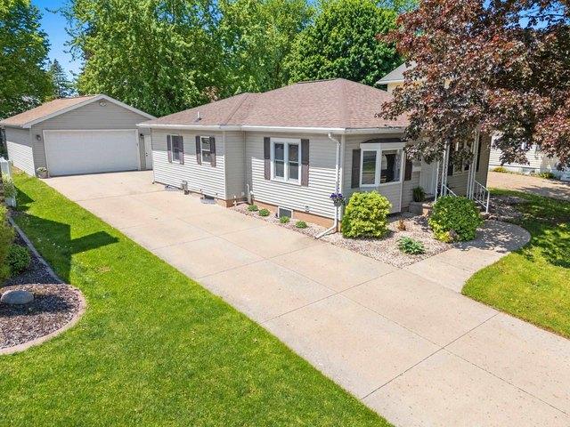619 Taylor St, Little Chute, WI 54140