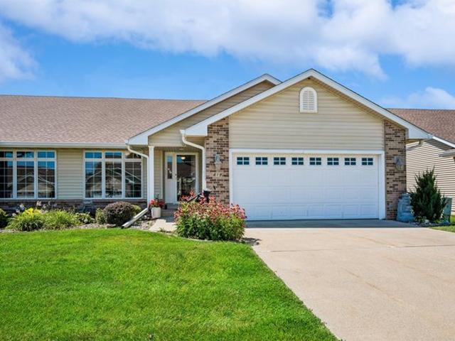 619 Trail Ridge Rd, Indianola, IA 50125