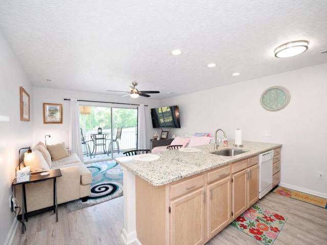 619 Tupelo Ln. 2E