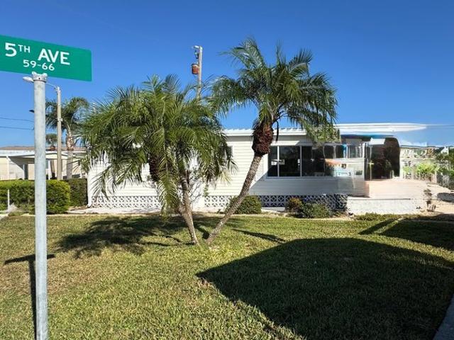 61 5th Ave, Venice, FL 34285