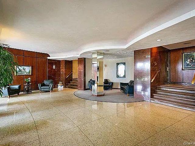 61 20 Grand Central B 708