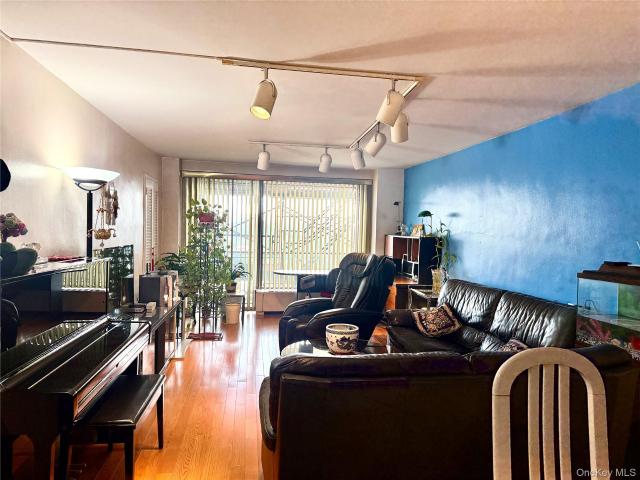 61 20 Grand Central Parkway A 1002