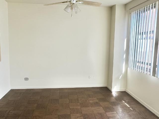 61 20 Grand Central Parkway B600