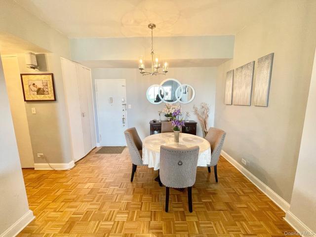 61 20 Grand Central Parkway, Unit A1503