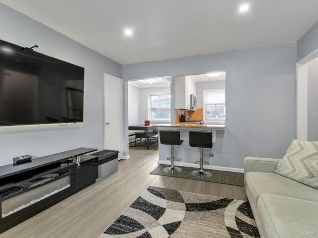 61 21 th Street #3 975