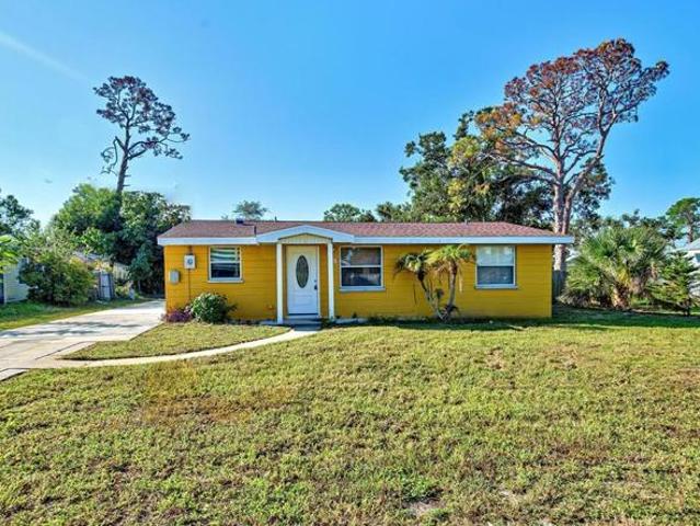 61 2nd Ave, Englewood, FL 34223