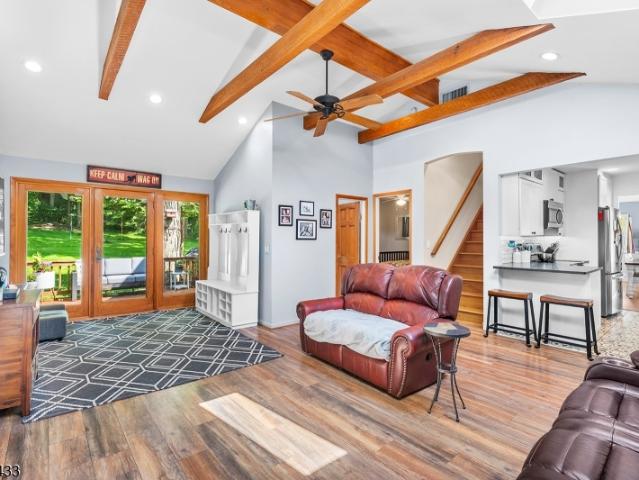 61 Tamarack Trl