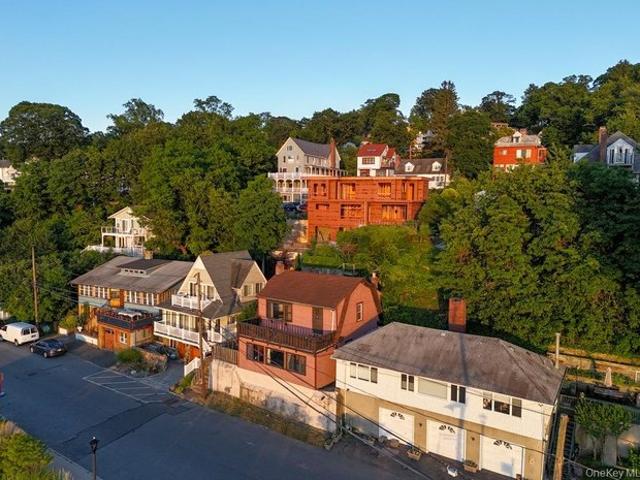 61 The Blvd, Sea Cliff, NY 11579