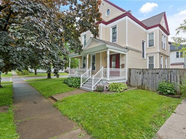 61 W Mohawk St, Oswego, NY 13126