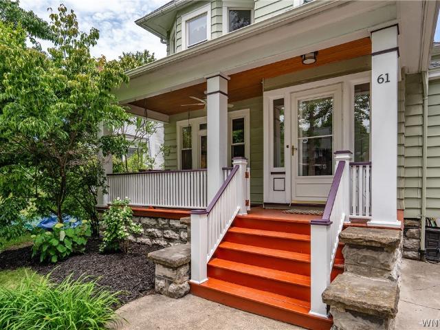 61 W Oakwood Place