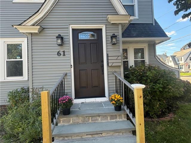 61 Warwick Avenue