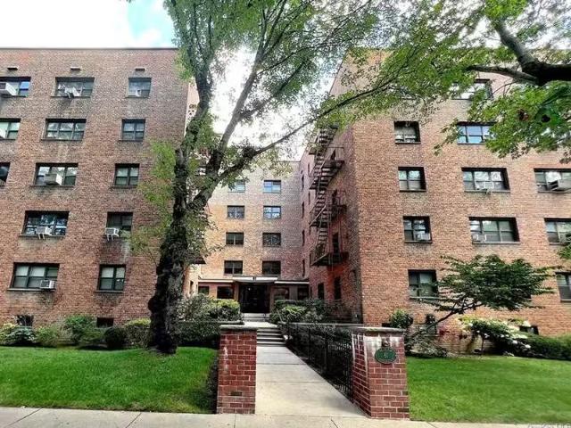 61 White Oak St #2H, New Rochelle, NY 10801 MLS H6262696