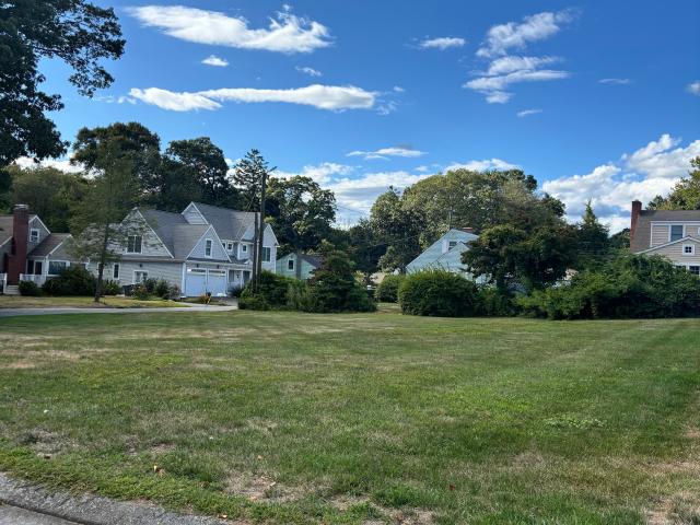 61 Whitecap Rd, East Lyme, CT 06357 | MLS #24149 | Compass