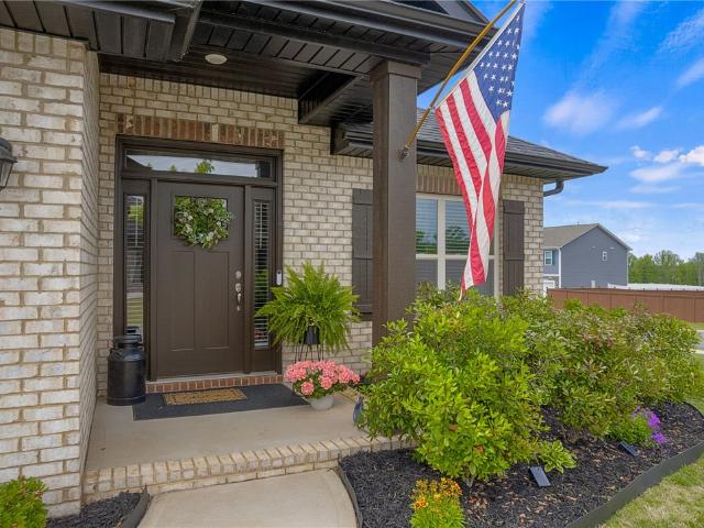 61 Woodcross Drive