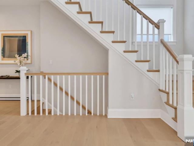 61 Woodmont Circle, River Vale, US, NJ