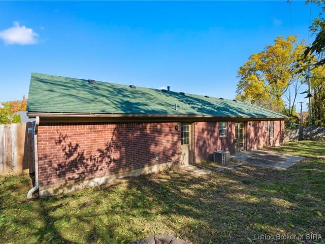 61 Wolfe Trace Ct, New Albany, IN 47150 | MLS #202607 | Compass