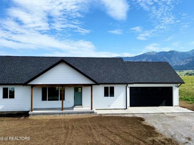 61 A St, Bedford, WY 83112