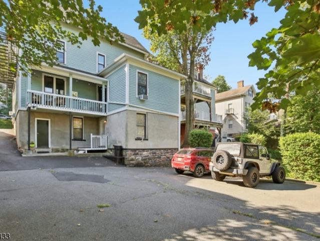 61 A Western Ave