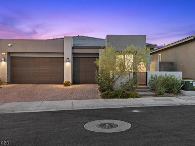 61 Agnew St, Las Vegas, NV 89138